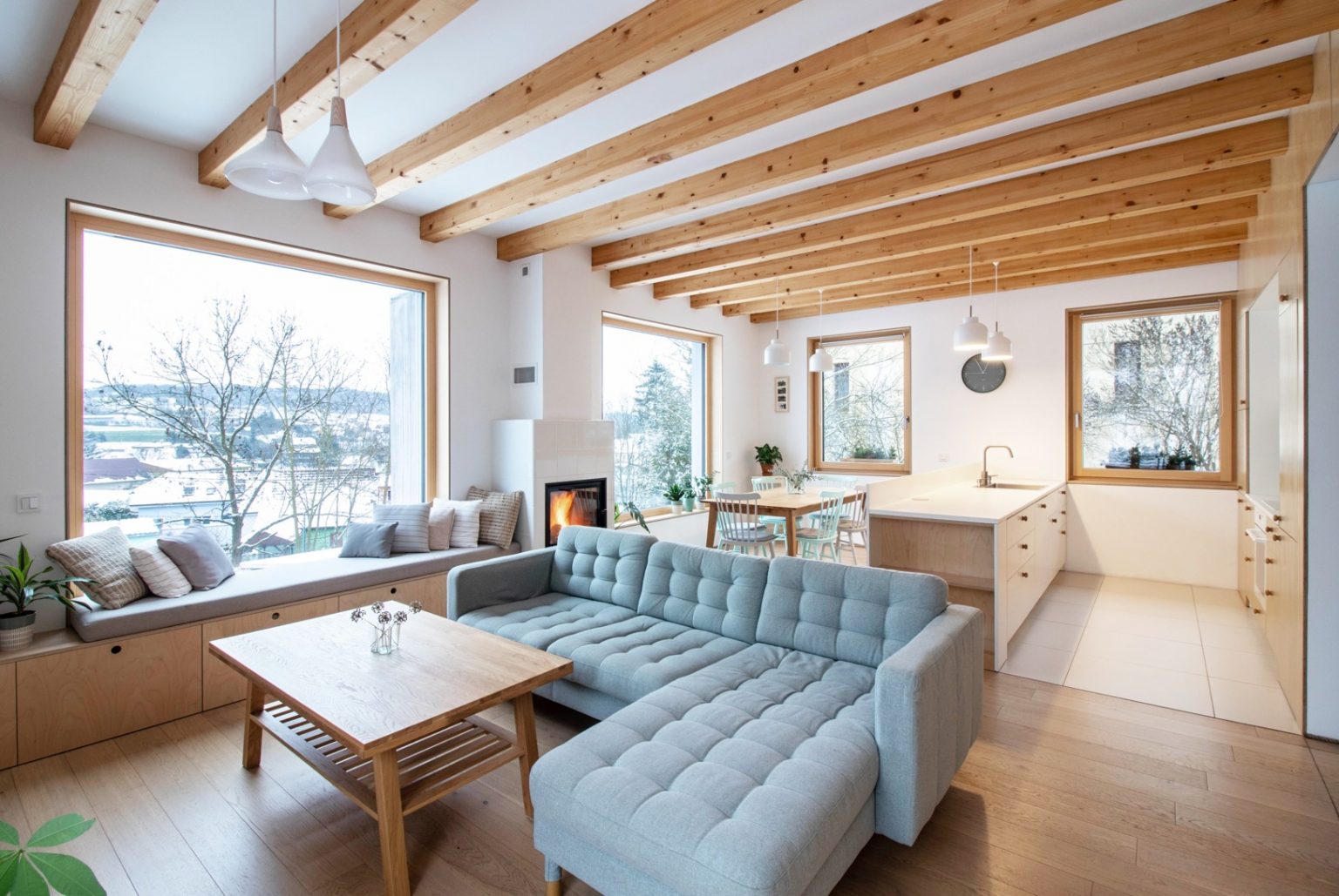 Mali obmedzený rozpočet a rodičom postavili dom, v ktorom v zime takmer ...